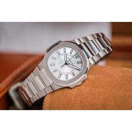 PATEK PHILIPPE Nautilus 7011/1G